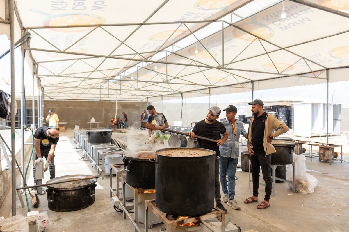 WCK’s third Field Kitchen in Gaza cooked its first meals...